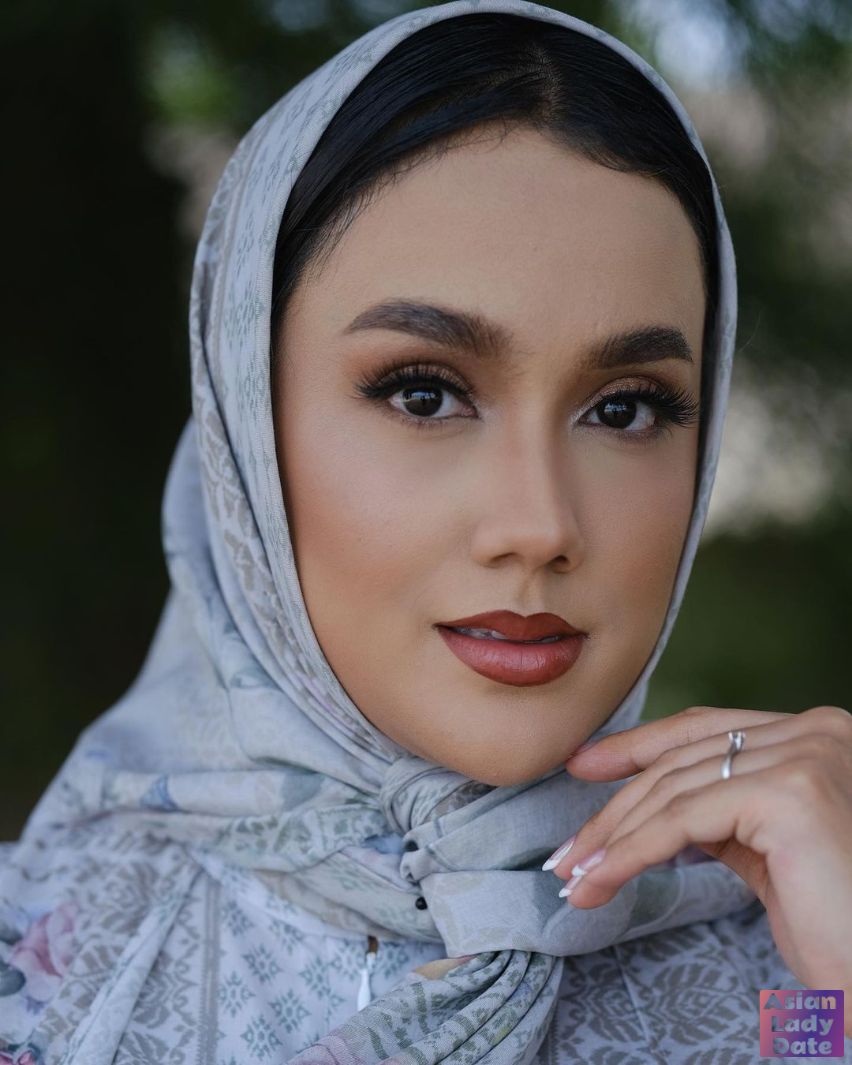 The Ultimate Guide on Dating Beautiful Indonesian Women
