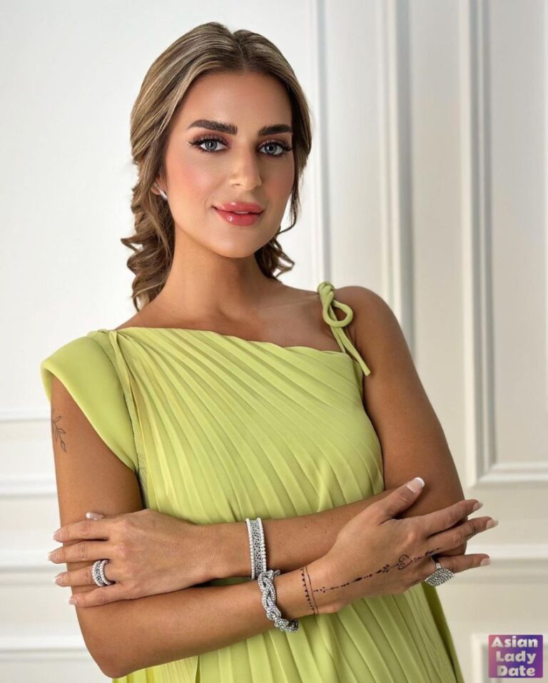 Dating Saudi Arabian Women: Complete Guide for Men