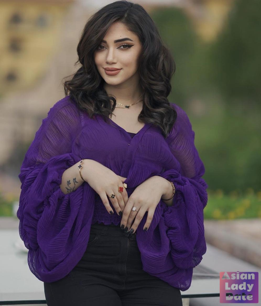 The Charm of Afghan Women: A Deeper Dive